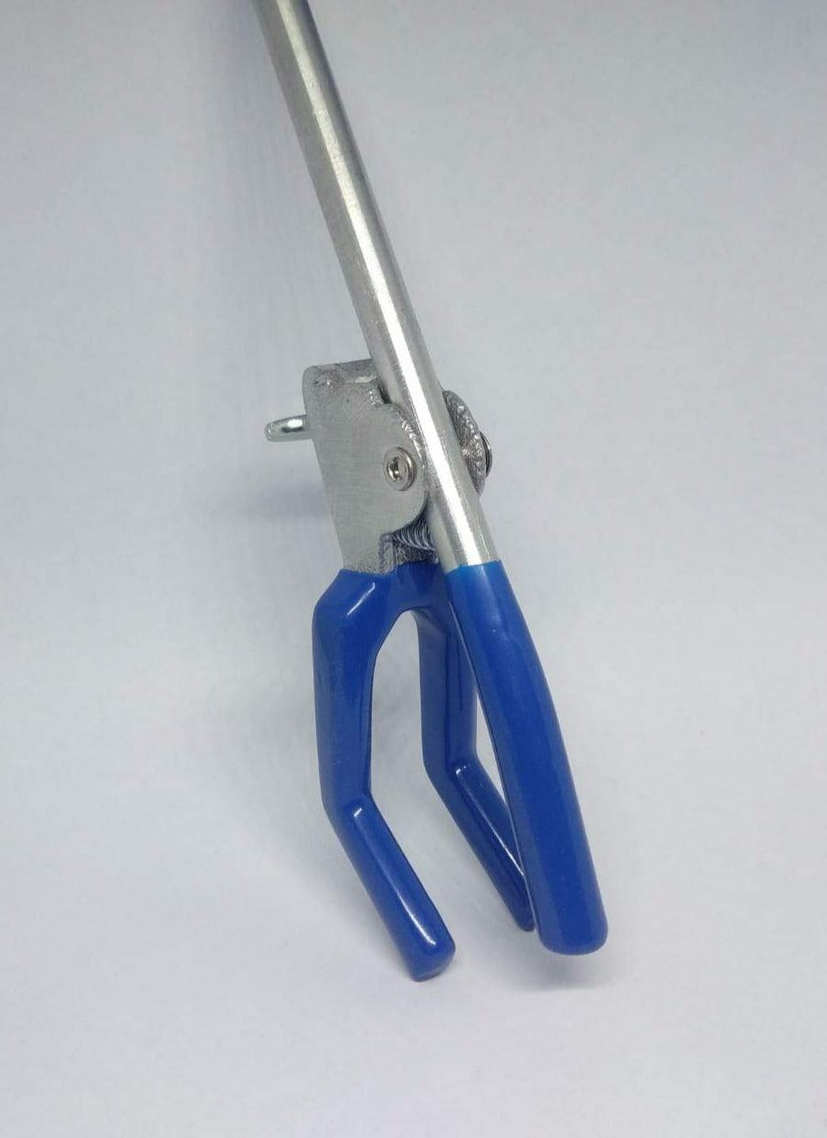 Pinza para refrigerante (tres dedos) AE028 – Productos de Laboratorio